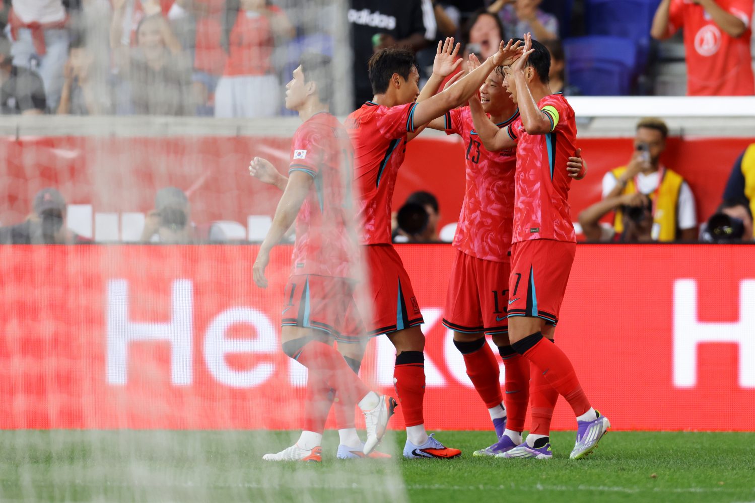 South Korea vs. Paraguay Broadcast - Time and Channel to Watch the Match