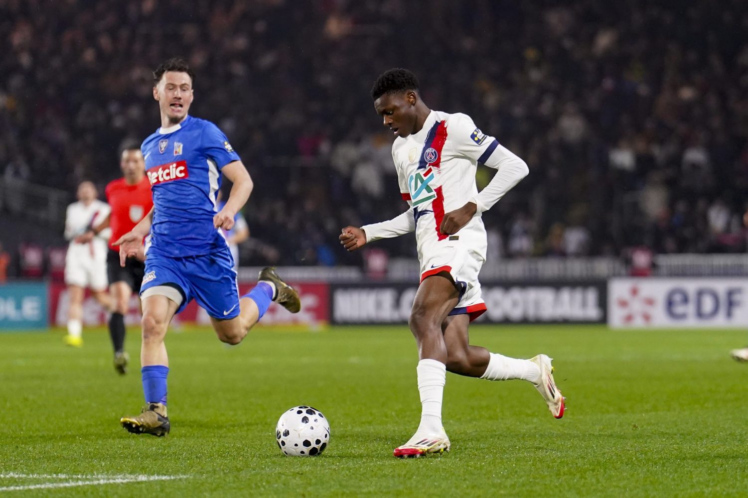 Vendée Fontenay vs PSG – Nsoki on cloud nine after his first steps as a ...