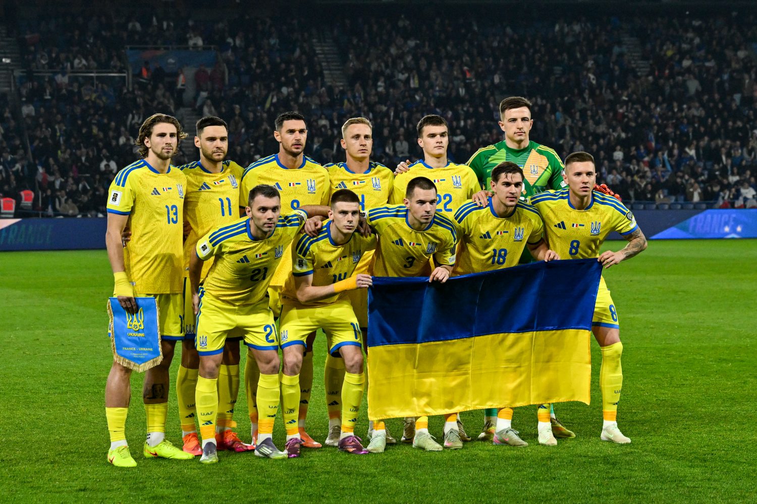 Denmark vs Ukraine - Official lineups: Zabarnyi starts